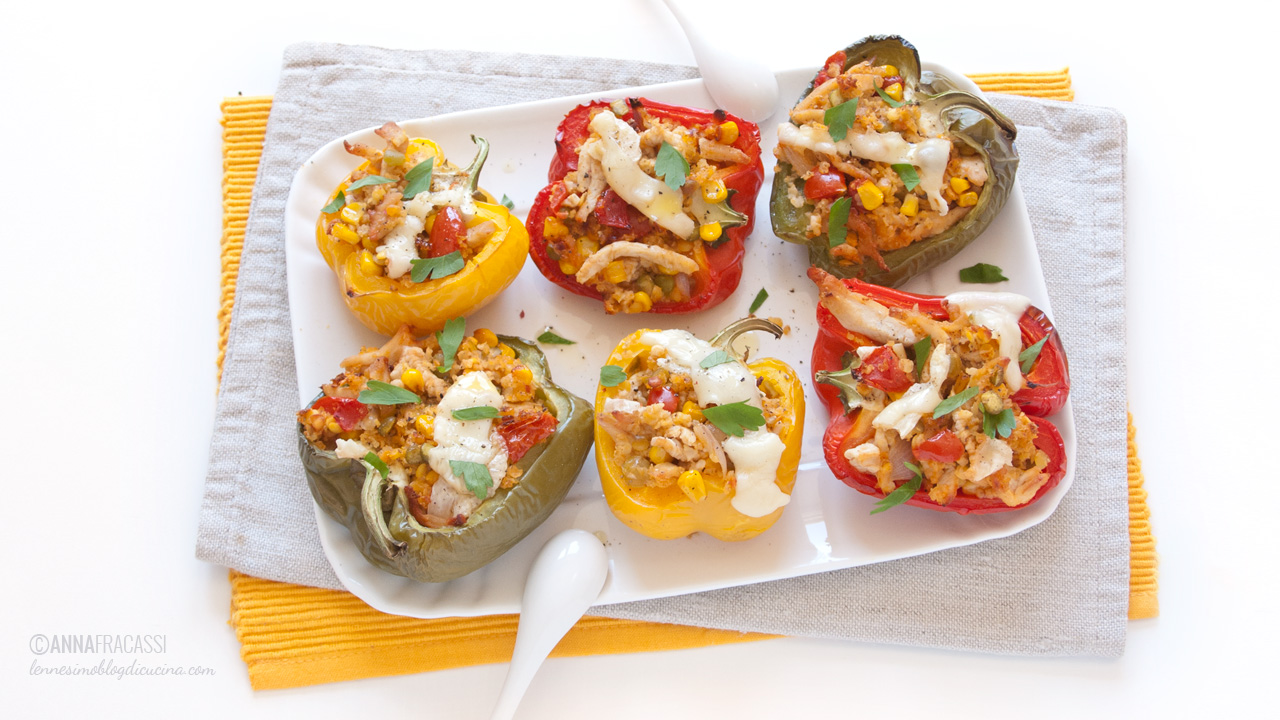 Peperoni ripieni di legumi e cereali alla messicana